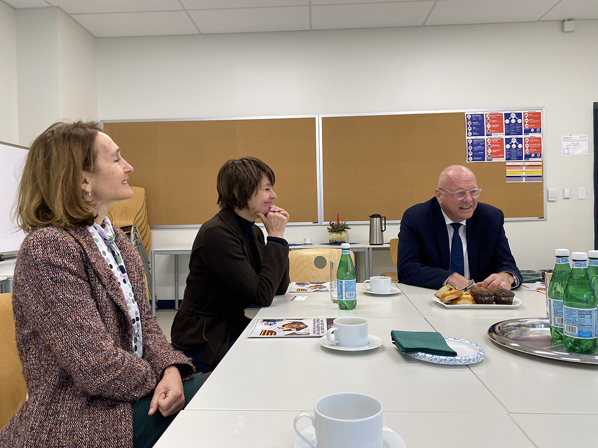 Der deutsche Botschafter besucht die GISW - German International School ...